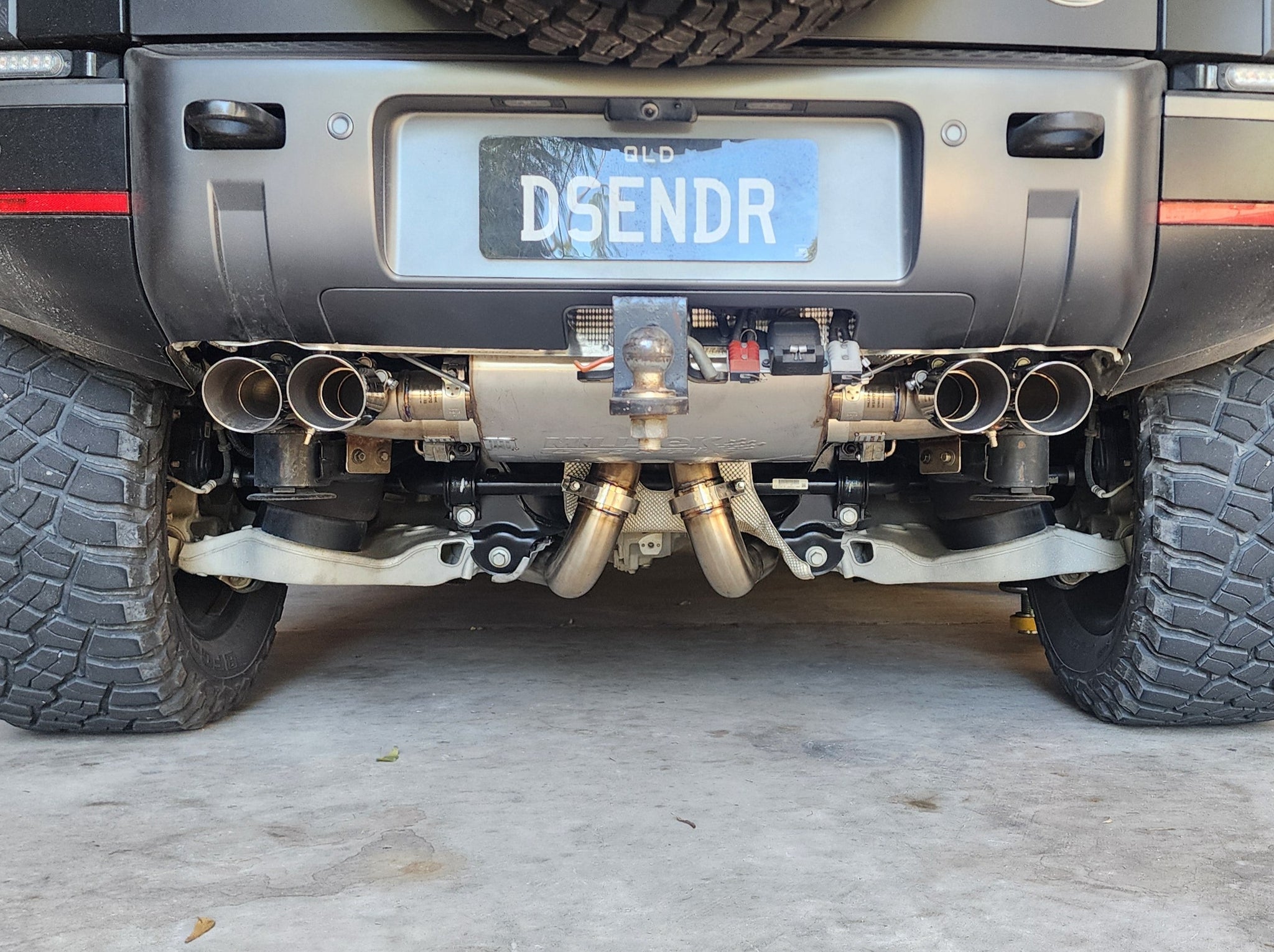 Land rover defender exhaust store