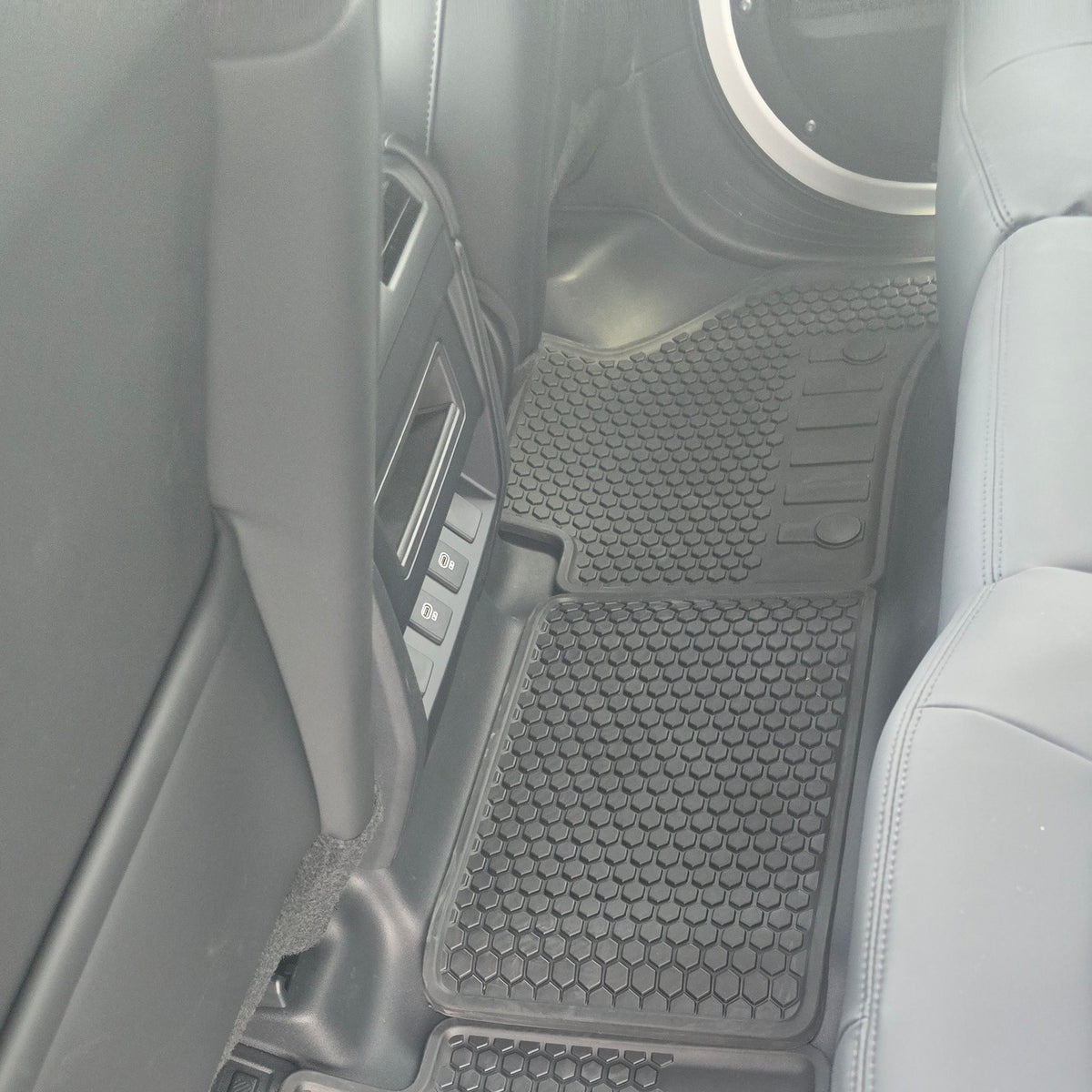 New Defender Deep-Sided Rubber Mats (Genuine) – New Defender Mods