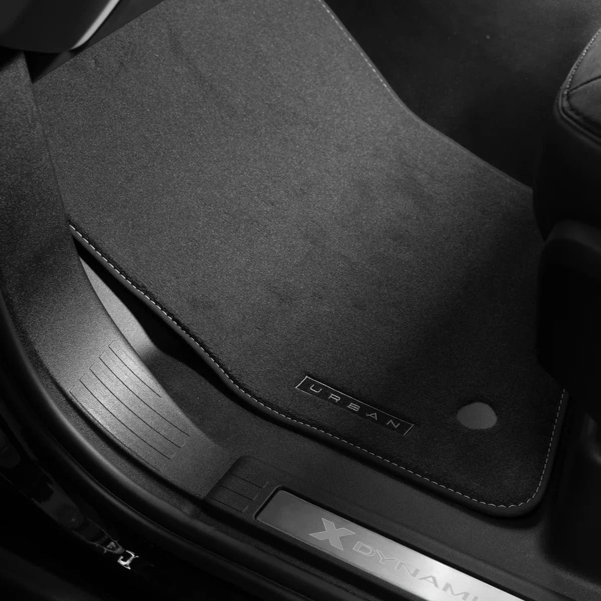 Urban Defender 90/110 Carpet Floor Mat Set – New Defender Mods