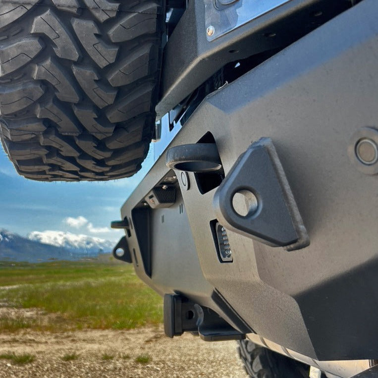 New Defender Rear Bumper (Optional Tire Carrier) – New Defender Mods
